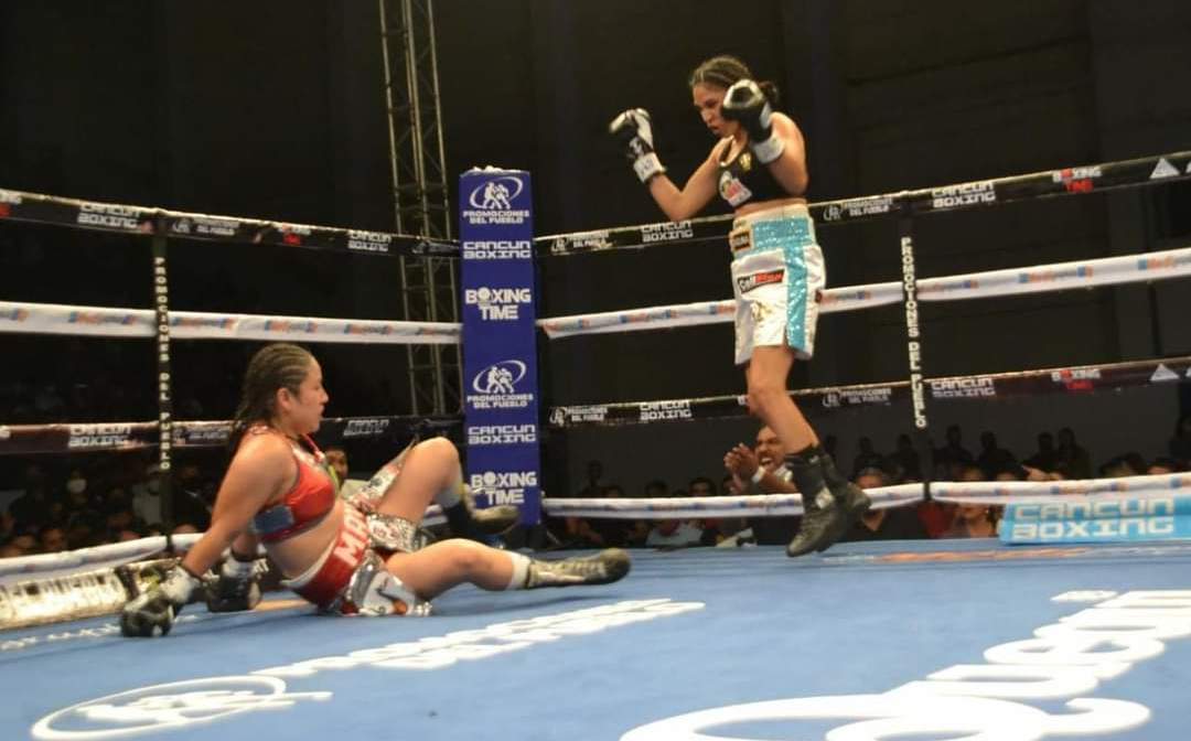 Cobrita Luna defiende su título campeona mundial ante Mayeli Flores ...