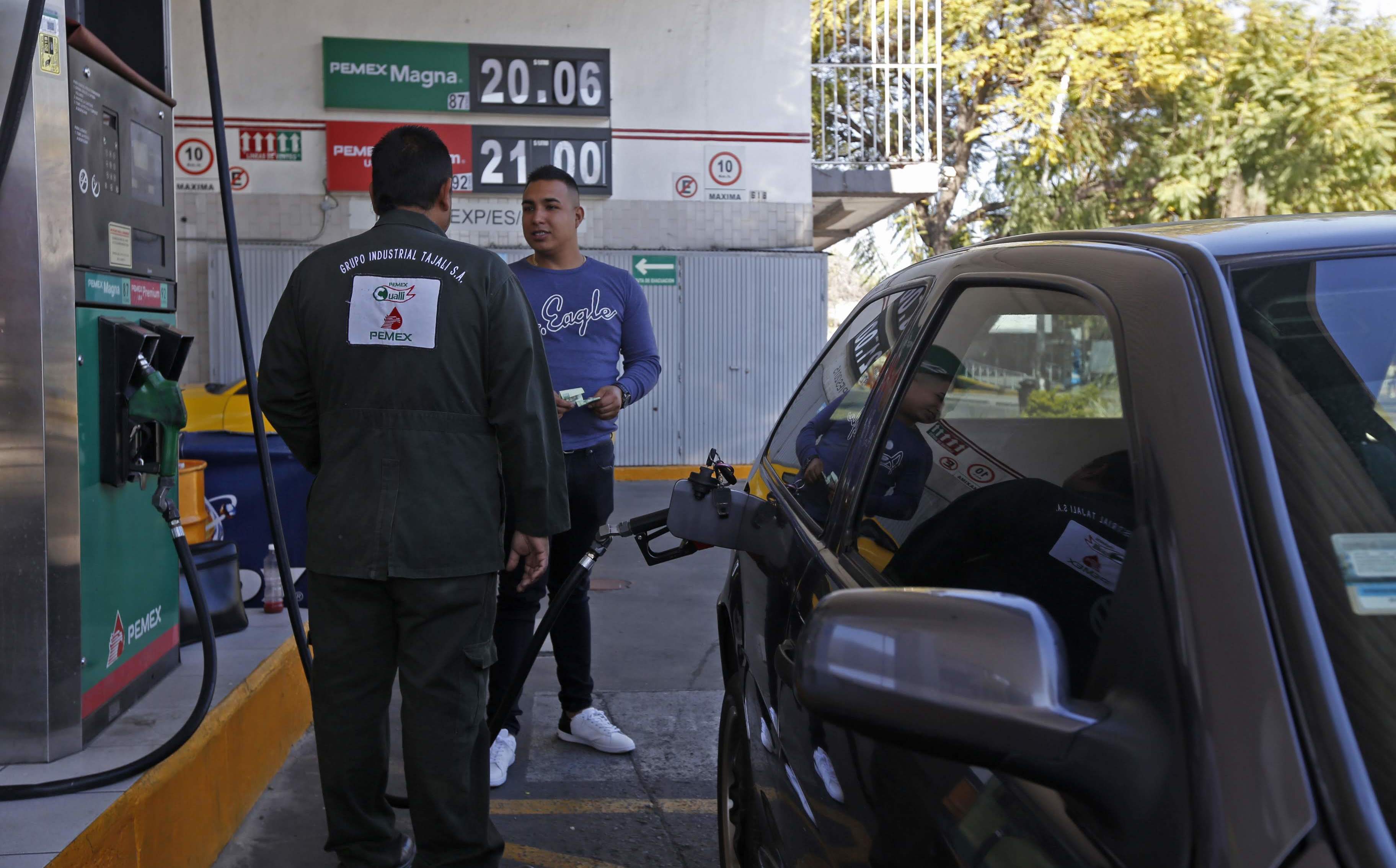 Gasolina. Proponen 12 años de cárcel por vender litros incompletos - Grupo Milenio
