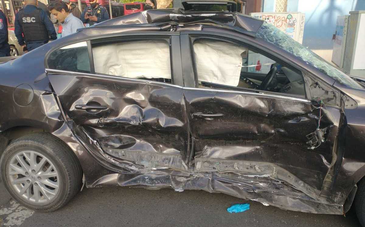 Patrulla Choca Contra Auto En Cdmx Hay Tres Lesionados Grupo Milenio