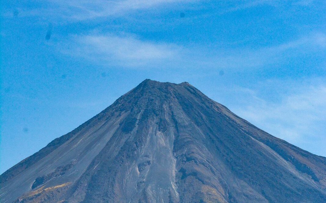 Volcán de Colima registró seis derrumbes y un lahar en una semana ...