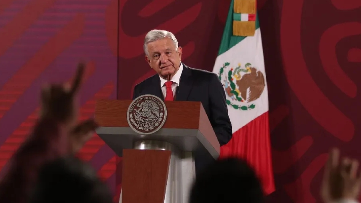 AMLO propone consulta sobre propuesta del PRI para mantener al Ejército ...