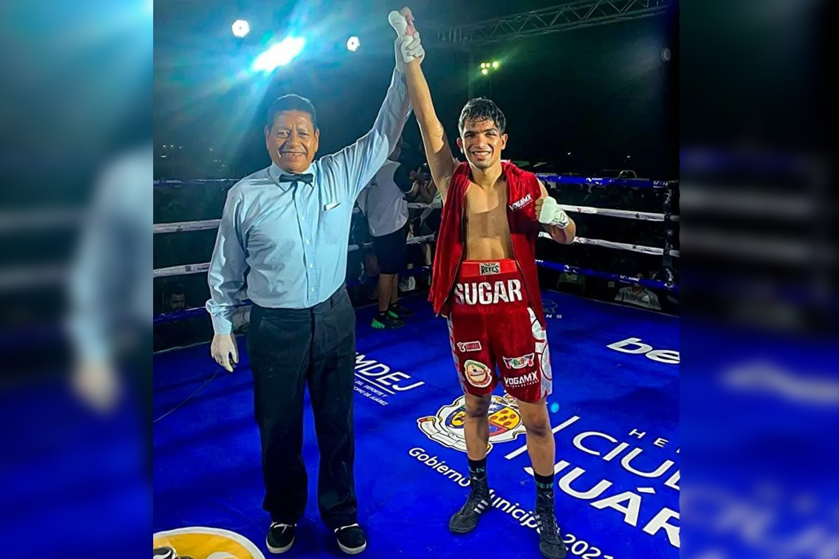 Boxeador lagunero Sugar-Castro-gana-contra-Cañas-Ramírez- Grupo Milenio