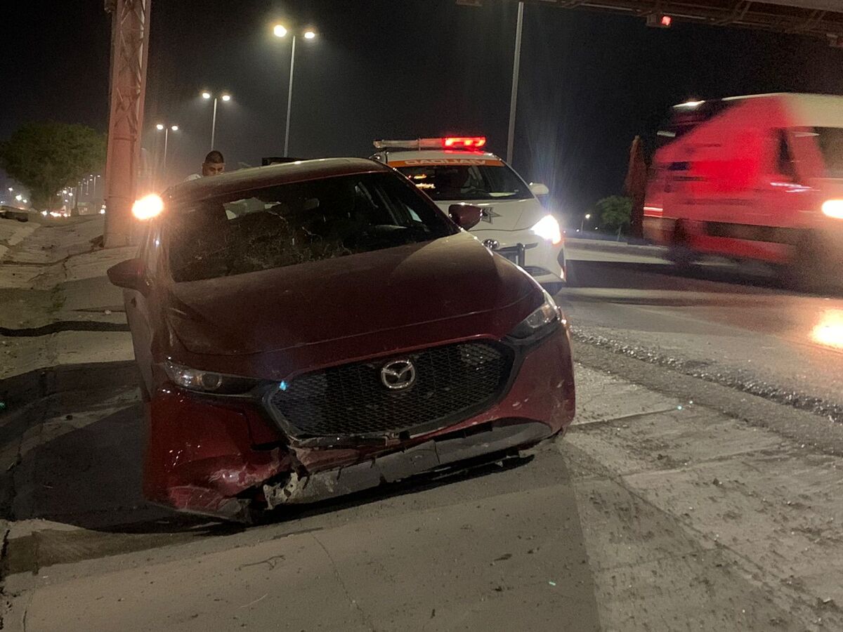 Conductor Dormita Y Choca Contra Poste En Torreón Grupo Milenio