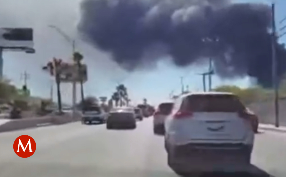 Hombre choca por grabar incendio en Nuevo Laredo- Grupo Milenio