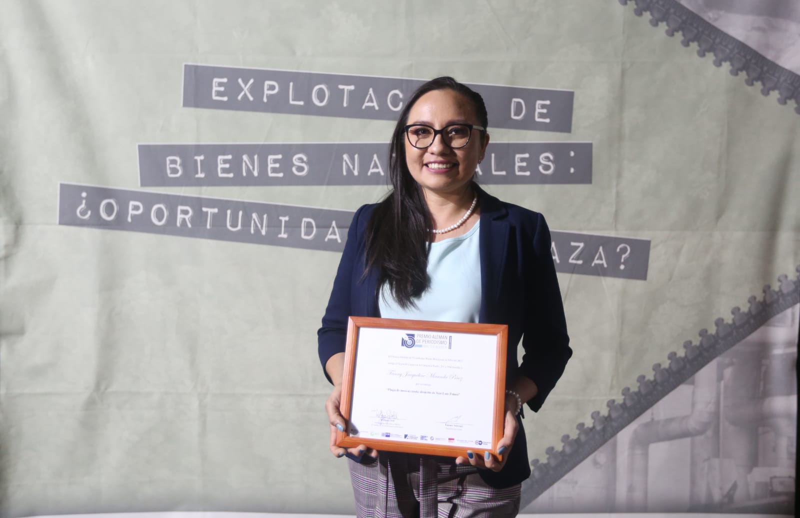 Premian a Fanny Miranda por "Plaga de moscas en desierto de SLP ...