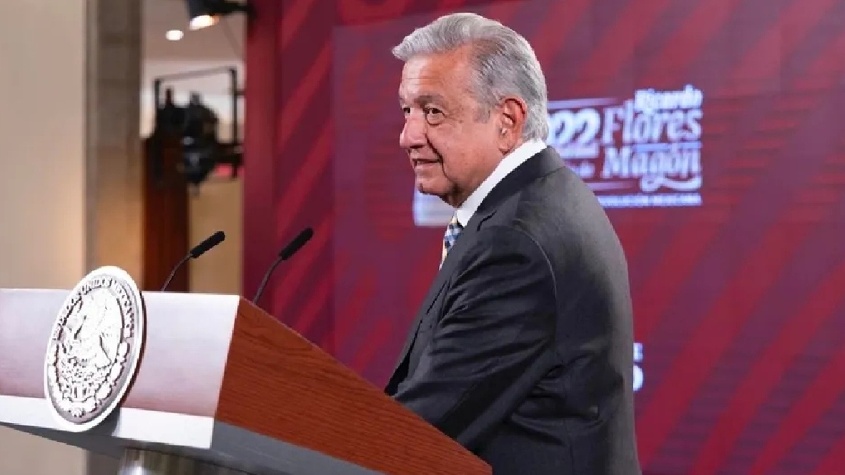 AMLO confiesa que su acto religioso en las misas es hincarse- Grupo Milenio