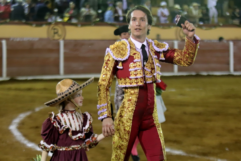 Triunfa Arturo Gilio en el cierre de temporada de Feria en Tlaxcala ...