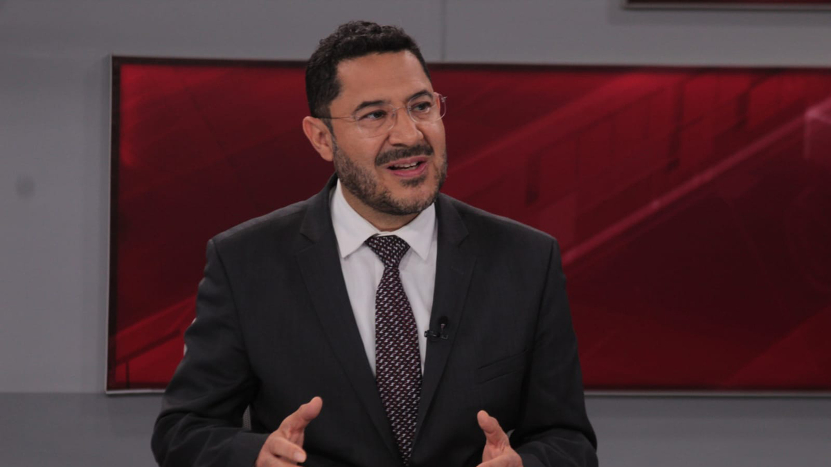 Martí Batres lanza libro; 'Morena y su identidad política'- Grupo Milenio