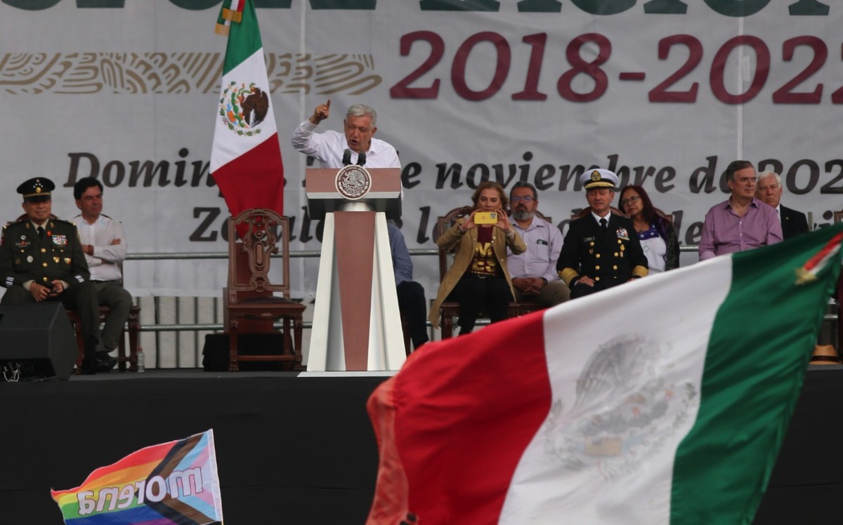 A 4 años de AMLO, beneficiarios de programas sociales aumentan 79% ...