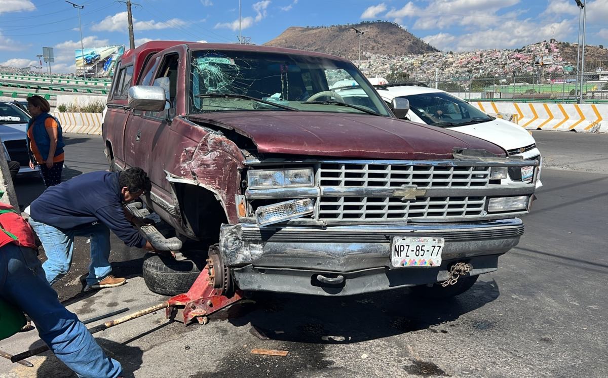 Choque de camioneta en CdMx deja tres personas lesionadas- Grupo Milenio
