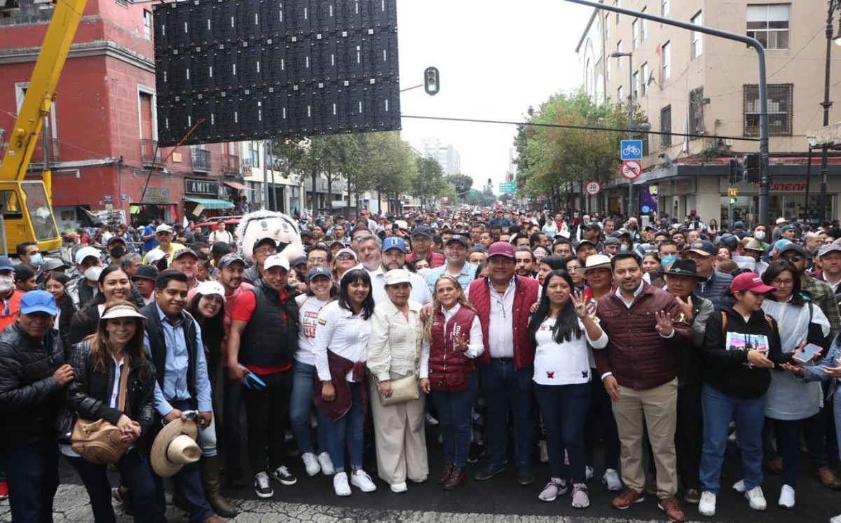 Céspedes encabeza contingente con miles de poblanos en mitin de AMLO ...