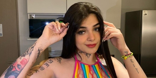 Karely Ruiz evidencía a fan que le tomó una foto sin su consentimiento ...