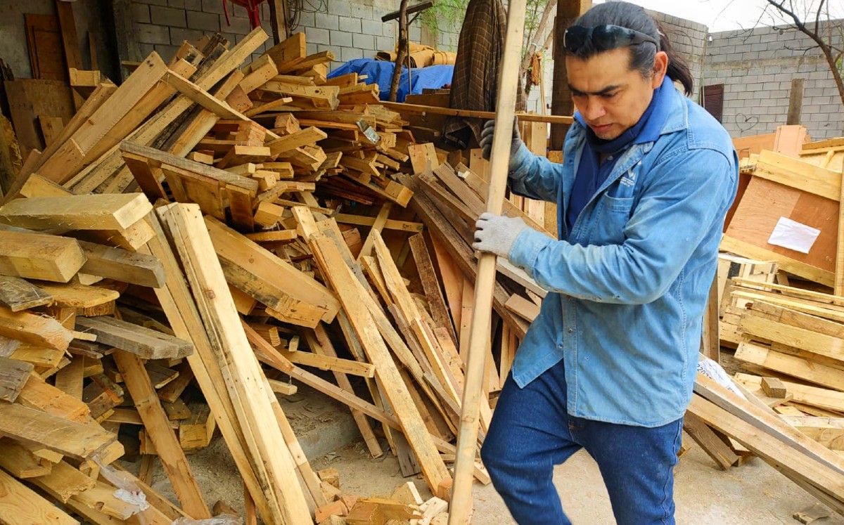 Joel, carpintero que encontró mochila con dinero y la devolvió en NL ...