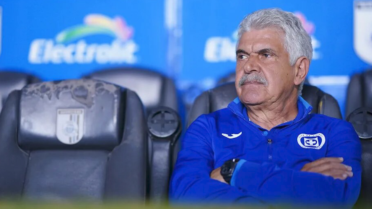 Tuca Ferretti: el primer DT en estar en todos los clásicos mexicanos ...