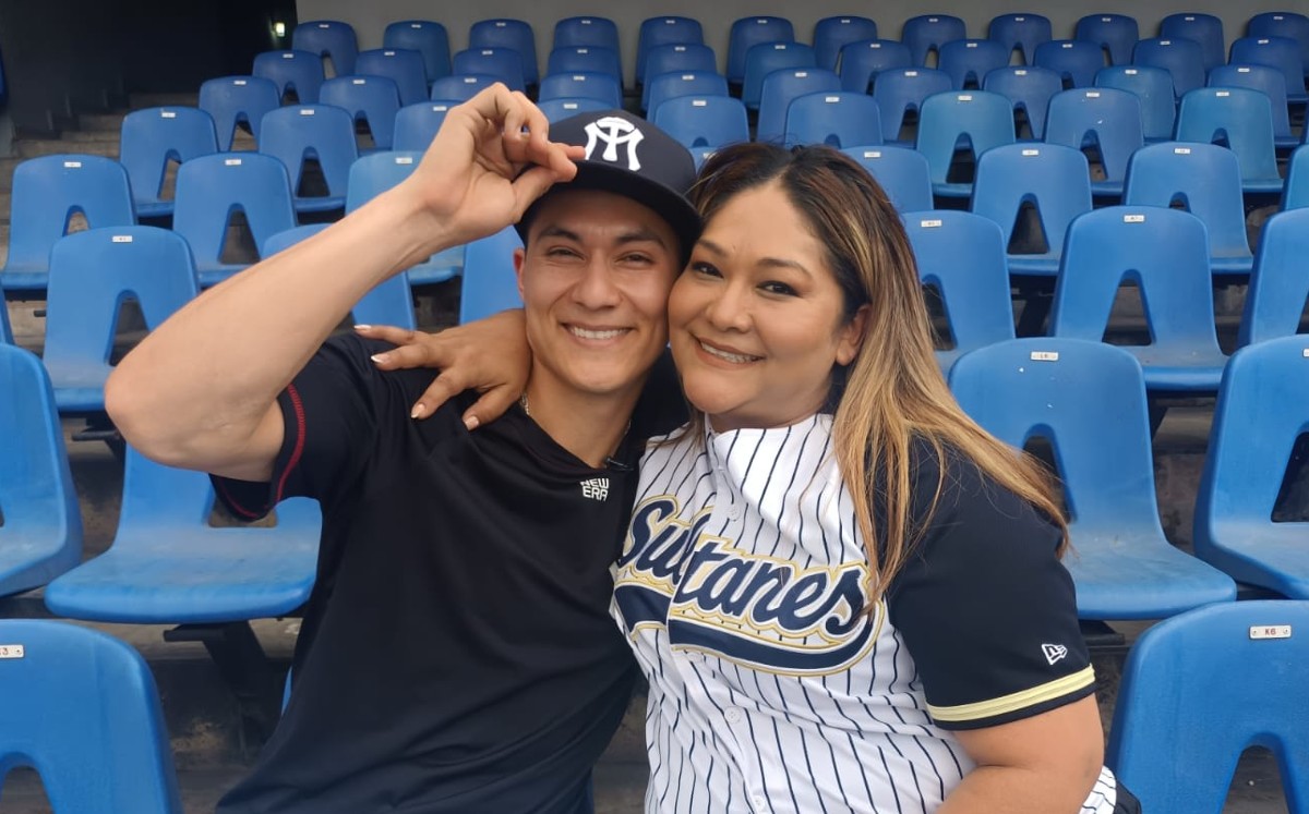 José Cardona de Sultanes de Monterrey celebra 10 de mayo con su mamá ...