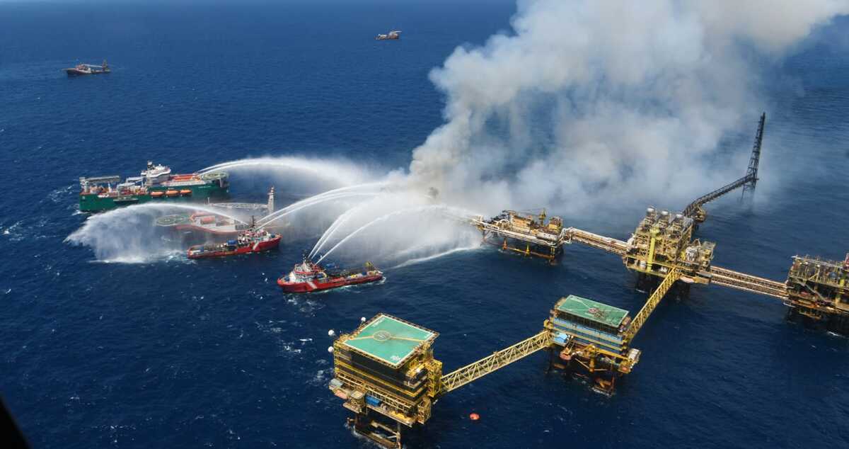 Tras incendio, Pemex pierde equipo con valor de hasta 600 mdd- Grupo ...