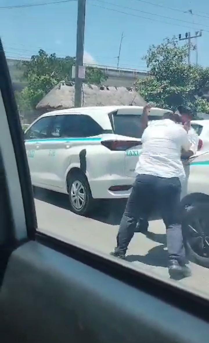 Quintana Roo, taxistas protagonizan riña en plena vía pública- Grupo ...