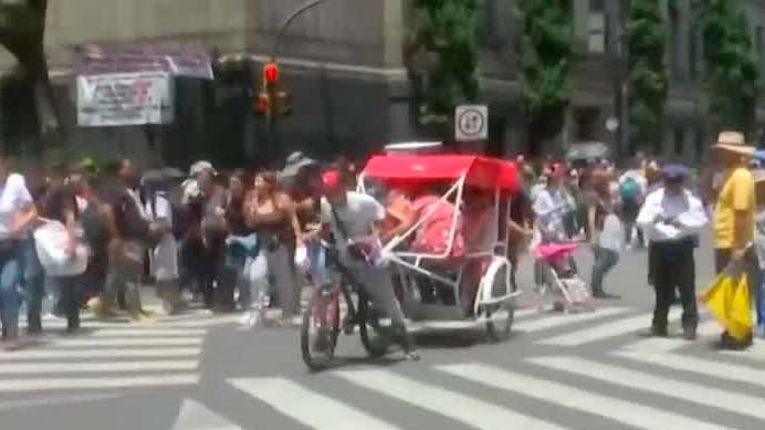 Autoridades de la Ciudad de México buscan regular los bicitaxis- Grupo ...