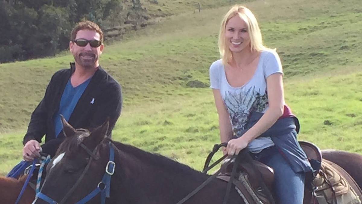 California. Mujer es arrestada por contratar sicario para su esposo ...