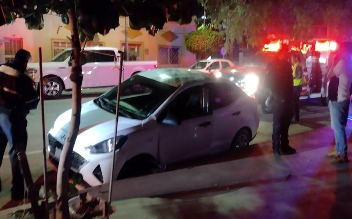 Centro De Torreón Conductor Ebrio Dormita Y Choca Grupo Milenio