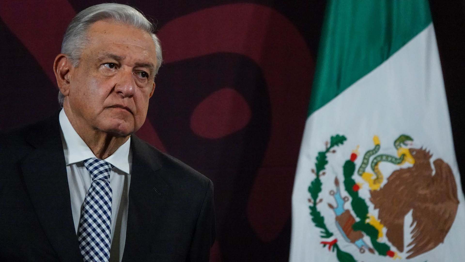 AMLO reacciona a VIDEO de encapuchados del retén a Sheinbaum - Grupo ...