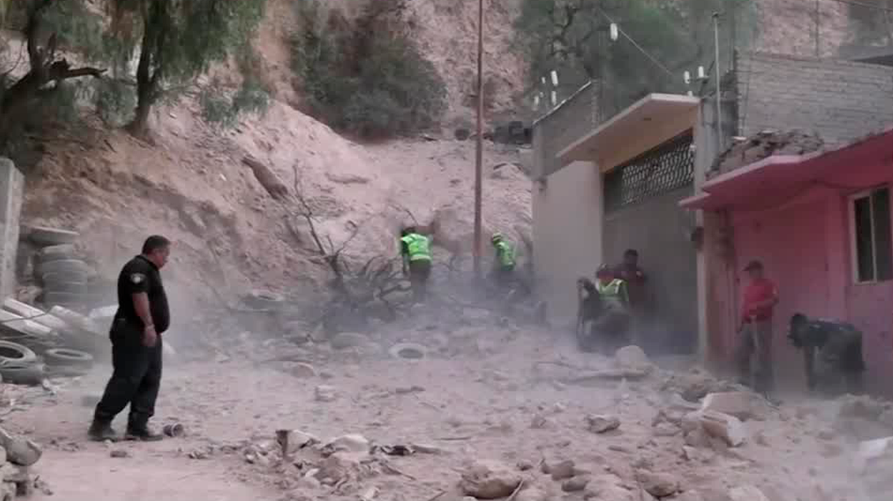 Deslave de un cerro en Ecatepec provoca daños materiales- Grupo Milenio