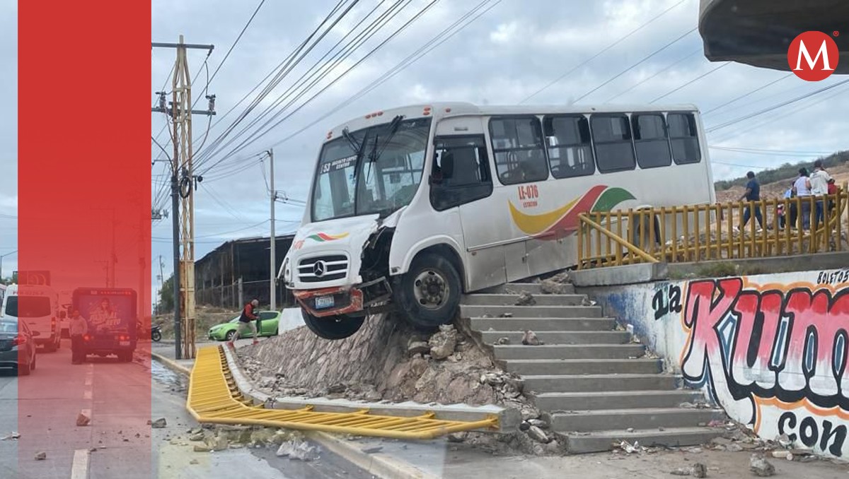Chofer de camión se desmaya y choca contra puente peatonal en León ...