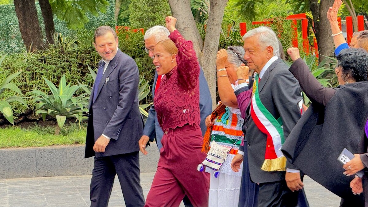 AMLO llega a San Lázaro para entregar cargo a Claudia Sheinbaum- Grupo ...