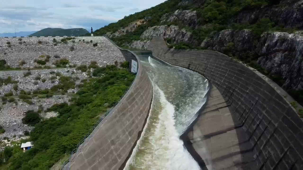 Activan desfogue de la presa 'Benito Juárez' en Oaxaca- Grupo Milenio