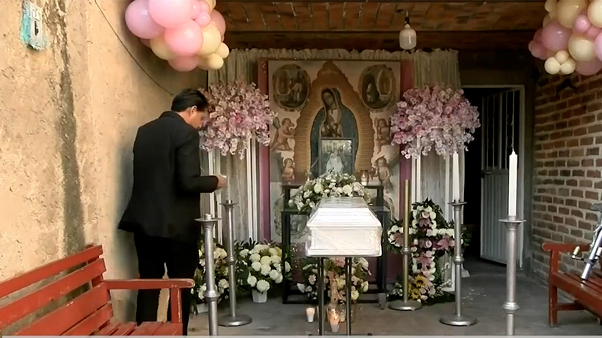 Dan el último adiós a Alejandra Rivas y su bebé en Tlajomulco- Grupo ...