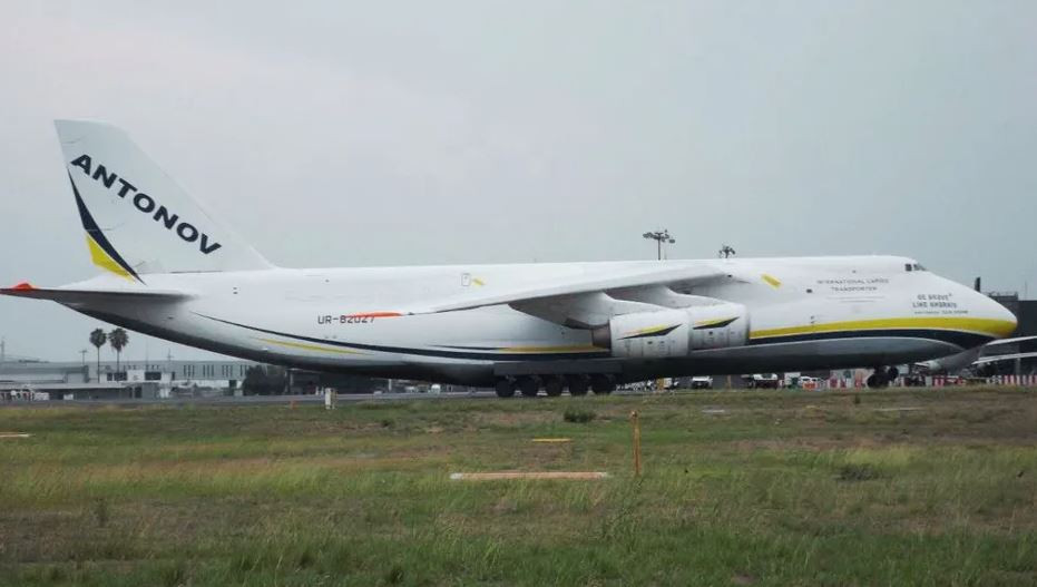 Aterriza en Monterrey uno de los aviones grandes del mundo; mide más de ...