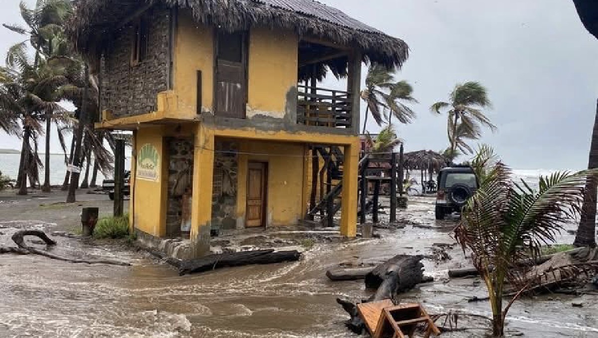 Tormenta ‘Dalila’ causa estragos en zonas turísticas de Michoacán ...