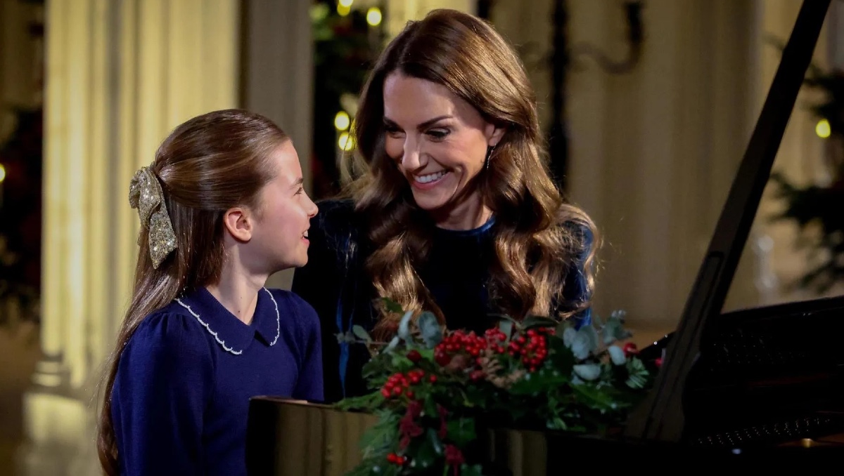 Kate Middleton y la princesa Charlotte tocan piano juntas en Navidad ...