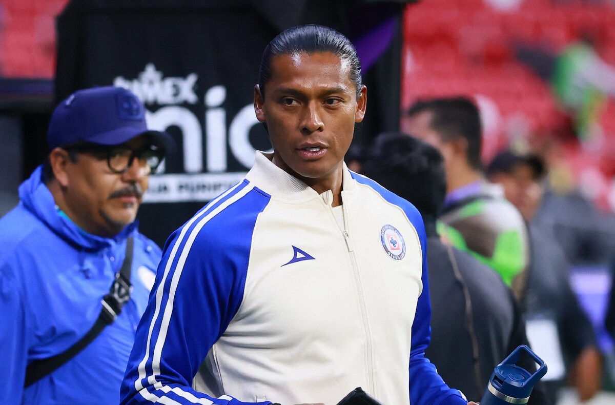 Joel Huiqui va tras los pasos del Luis Fernando Tena con Cruz Azul ...