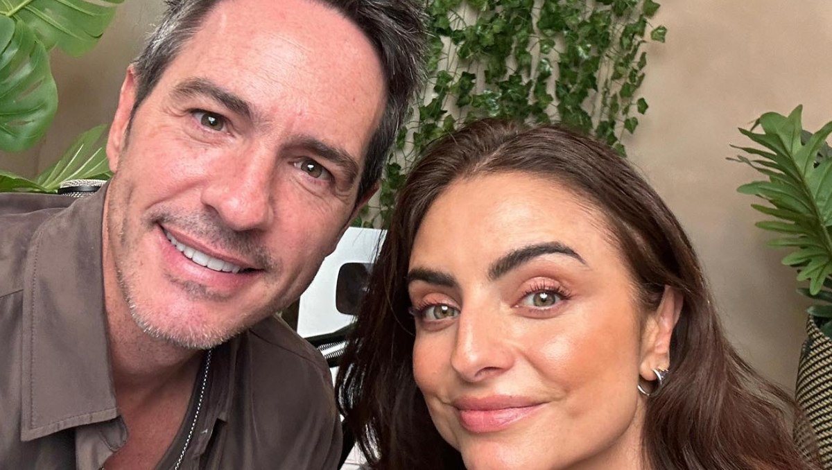 Aislinn Derbez y Mauricio Ochmann tendrán reencuentro en podcast- Grupo ...