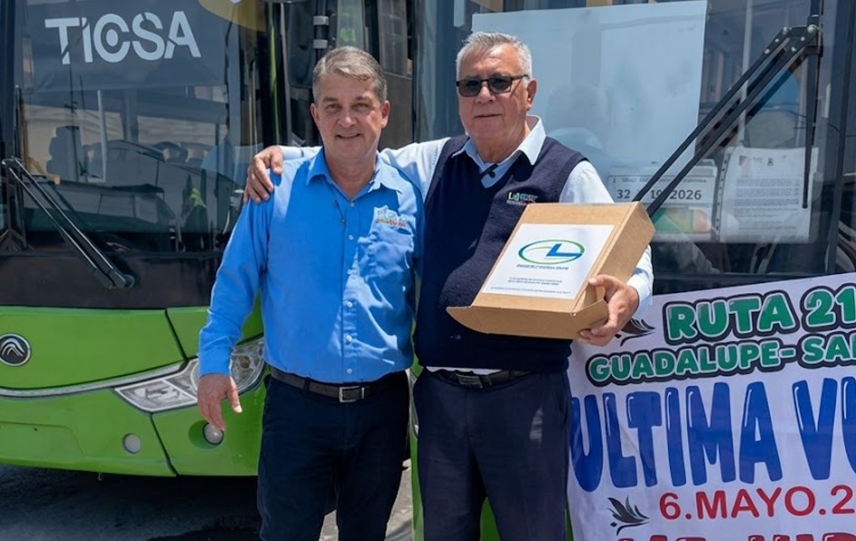 Se jubila Juvencio Macías, chofer de la Ruta 214 tras 19 años- Grupo ...