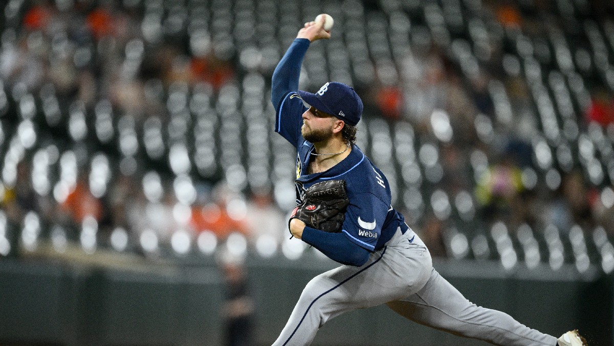 Pitcher Jonathan Heasley vomita en el montículo en su debut con Rays ...