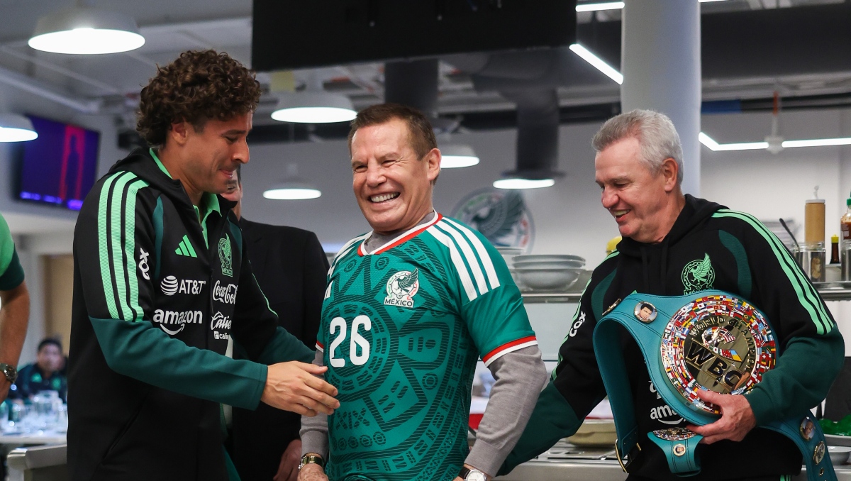 Mauricio Sulaimán y Julio César Chávez visitan a la Selección Mexicana ...