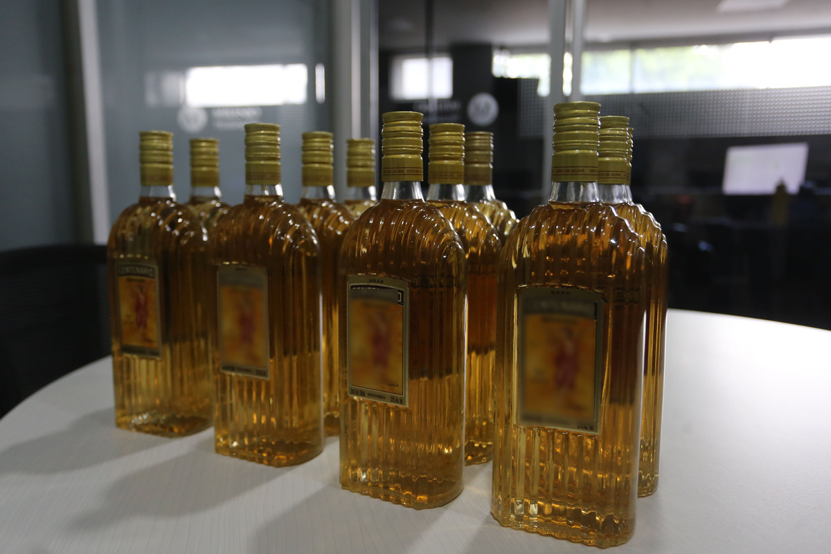 Salamanca Tequila de la-muerte: PAN plantea destruir botellas vacías ...